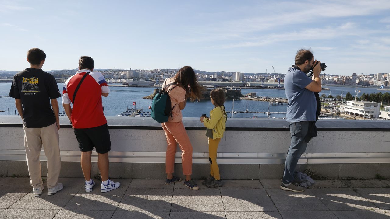 De A Coruña al cielo: Así es por dentro la torre de control marítimo