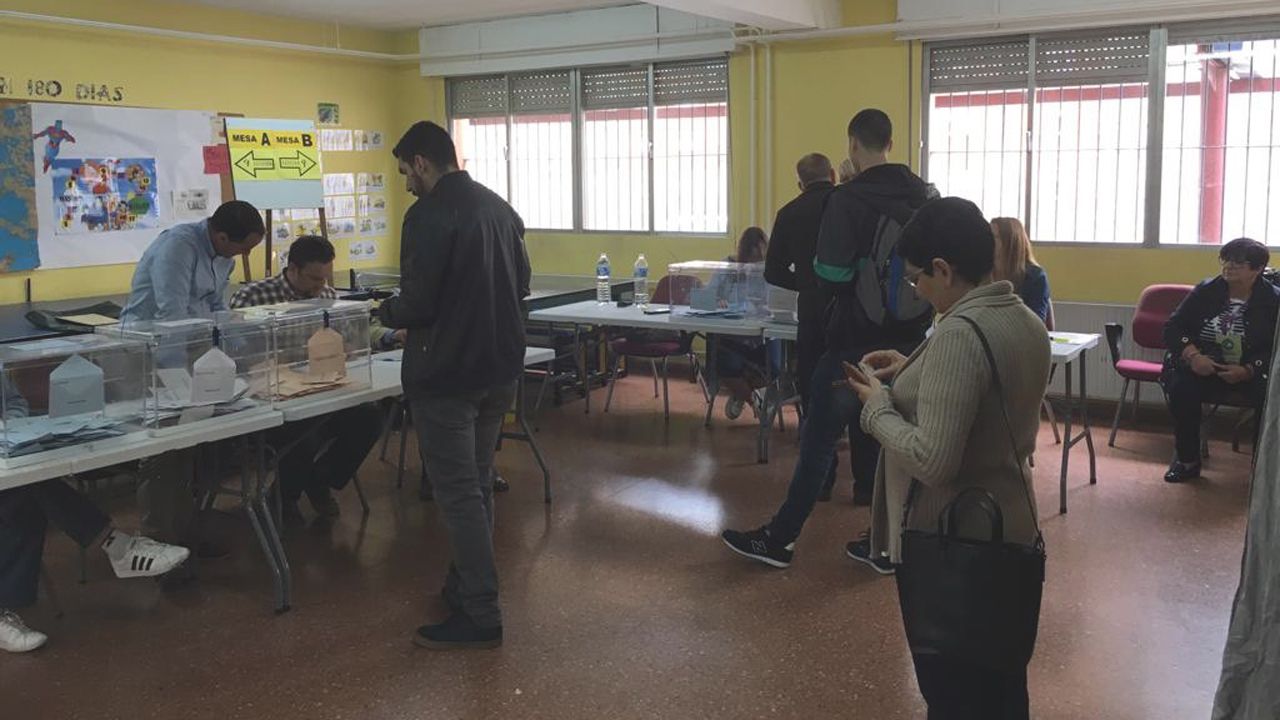 Constituidas Con Normalidad Todas Las Mesas Electorales De Asturias Con
