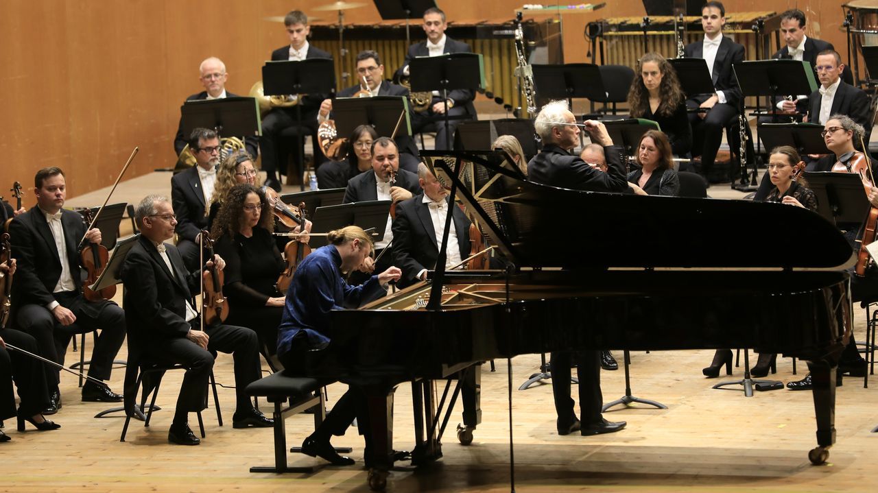 Paul Daniel lleva la batuta de la Filharmonía tras desvelarse su sucesor