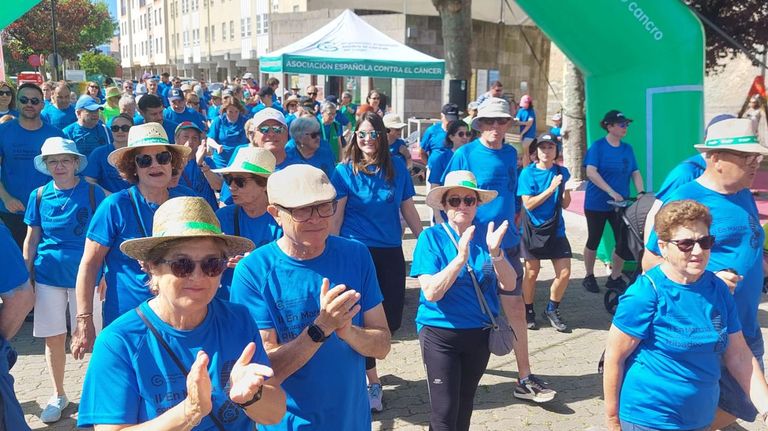 En imaxes, a Camiñata Contra o Cancro de Ribadeo